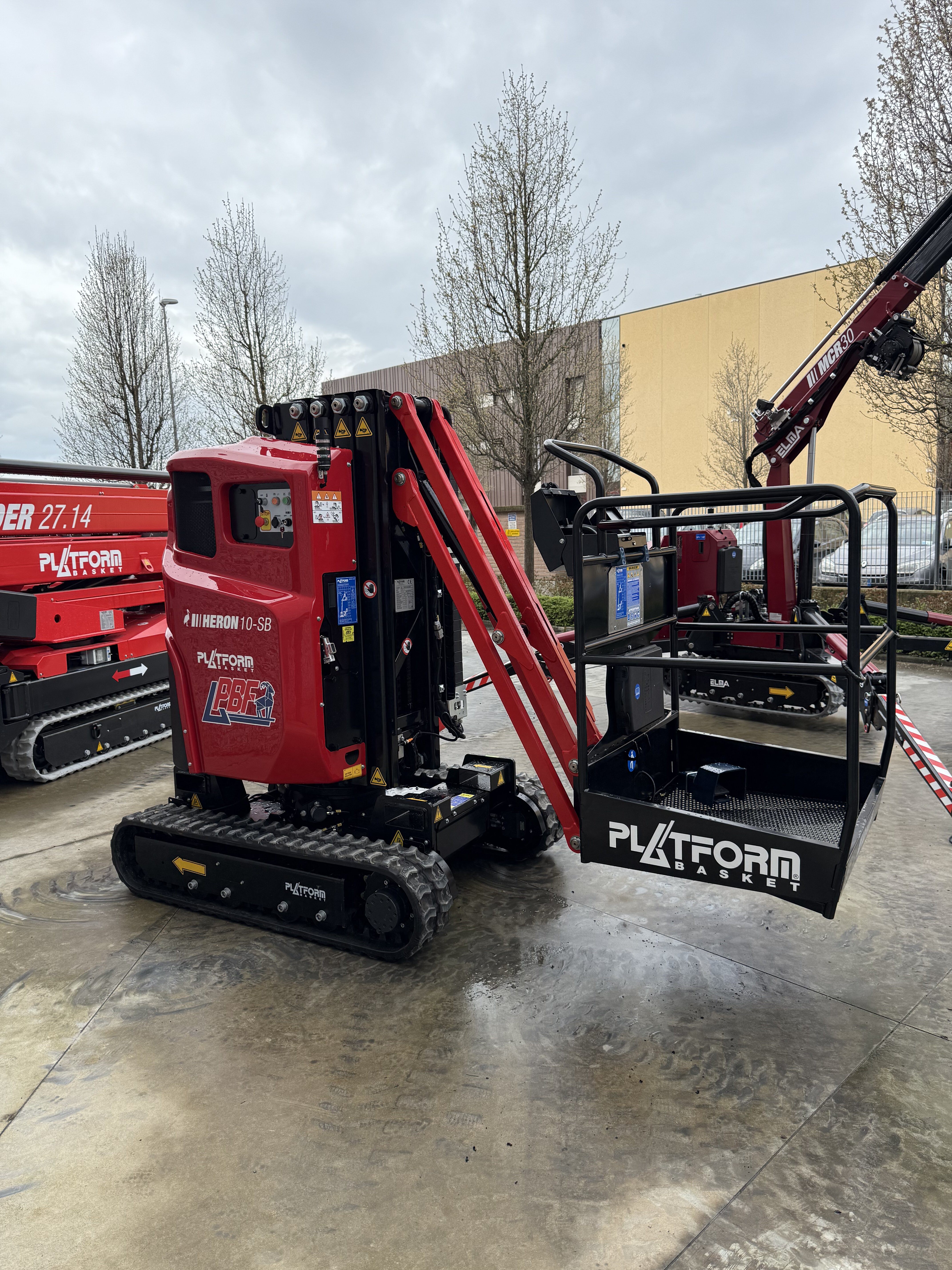 Innovative Höhenzugangstechnik: Platform Basket HERON 10SB